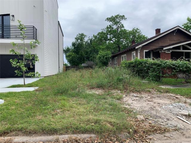 2405 St Charles St, Houston, TX 77004 | MLS #33753 | Compass