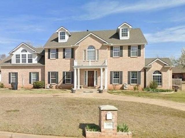 2405 SW 113th Ter, Moore, OK 73170