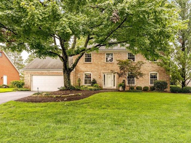 2405 Sandover Rd, Columbus, OH 43220