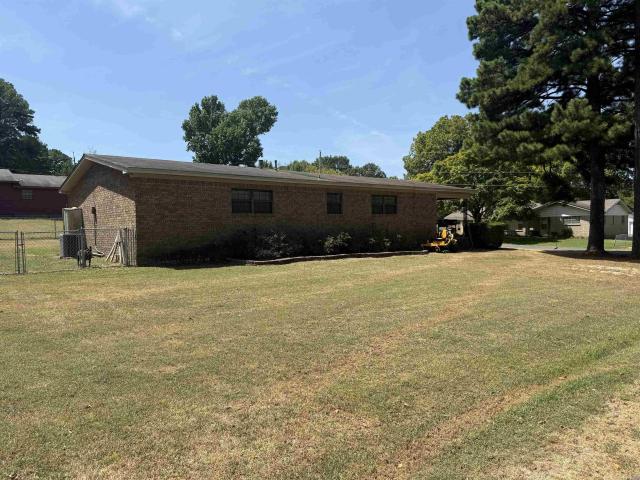2405 Sharon Road