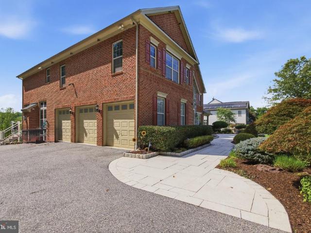 2405 Turngate Court