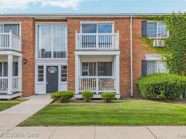 2405 Torquay Avenue # 207