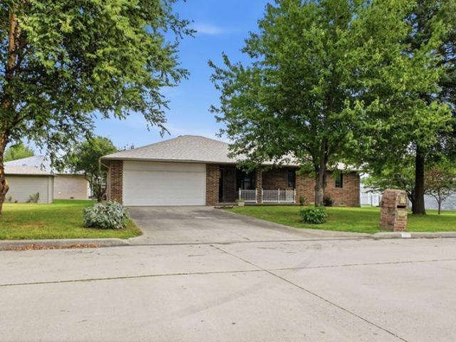 2405 W College Dr, Bolivar, MO 65613