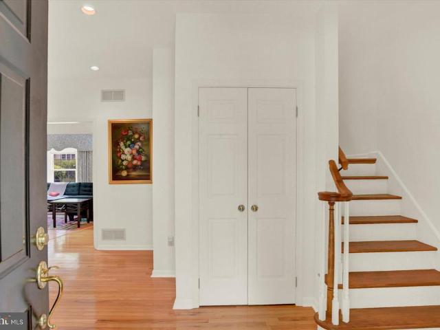 2405 W Bayberry Drive