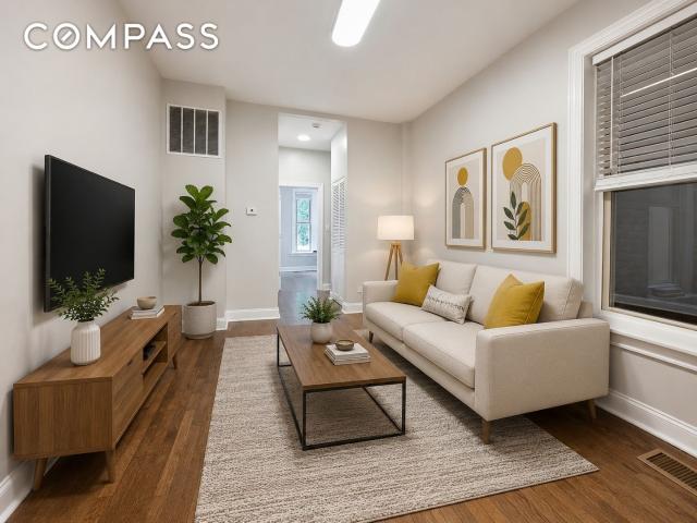 2405 W McLean Ave 1, Chicago, IL