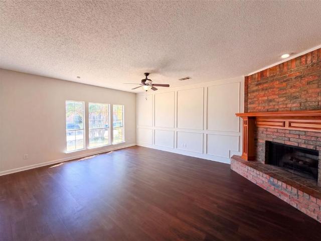 2405 Waterloo Lane