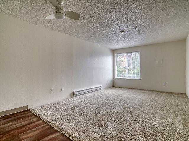 2405 & 2431 NW Irving Street Studio Apartment for Rent at 2405 2405 & 2431 NW Irving Street, Portland, OR 97210 Northwest Industrial
