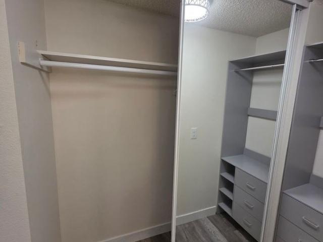 2405 & 2431 NW Irving Street Studio Apartment for Rent at 2405 2405 & 2431 NW Irving Street, Portland, OR 97210 Northwest Industrial