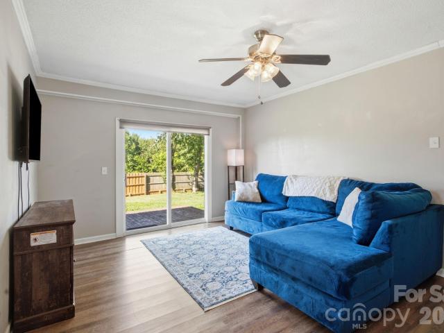 2405 2nd Street