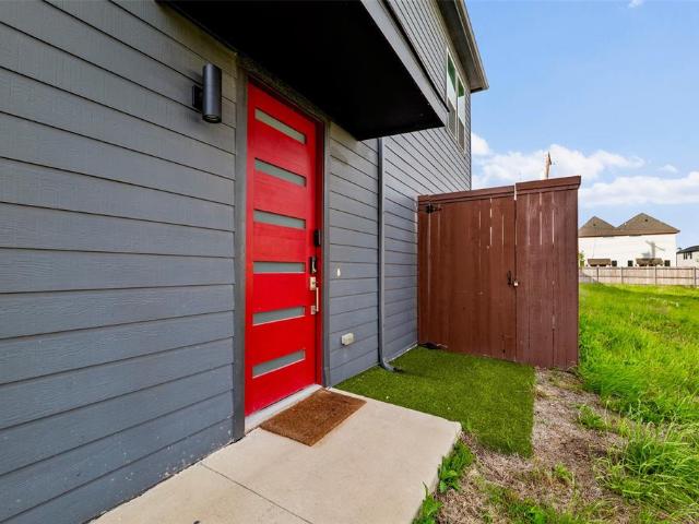 2406 Merlin St, Dallas, TX 75215 | MLS #21247