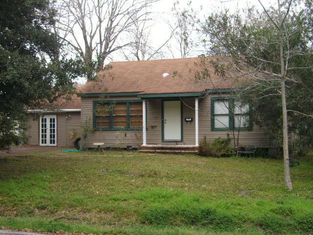 2406 Oaklawn Dr, La Marque, TX 77568