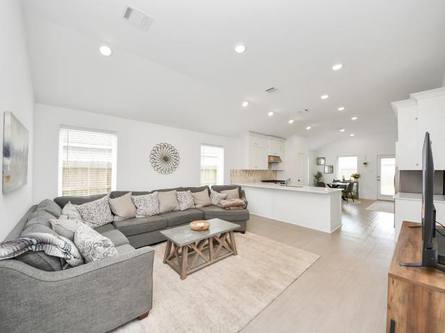 2406 Aquamarine Lane