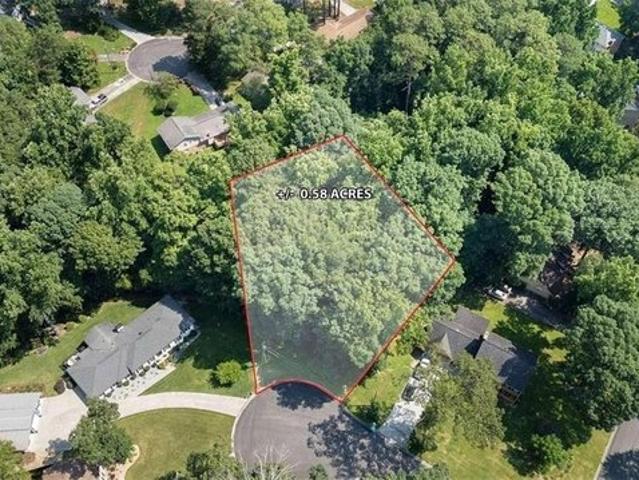 2406 Creole Creek Cir, Stone Mountain, GA 30087
