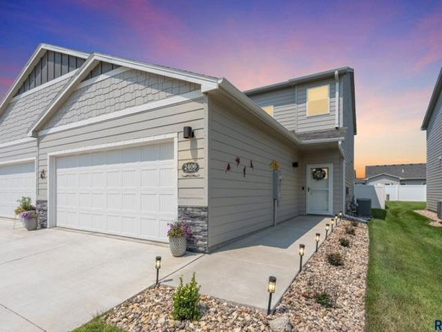 2406 E Cama Pl, Sioux Falls, SD 57108