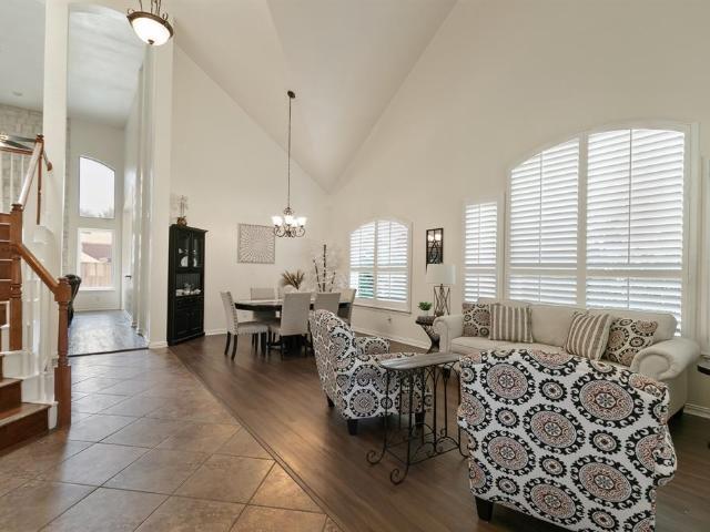 2406 Echo Court