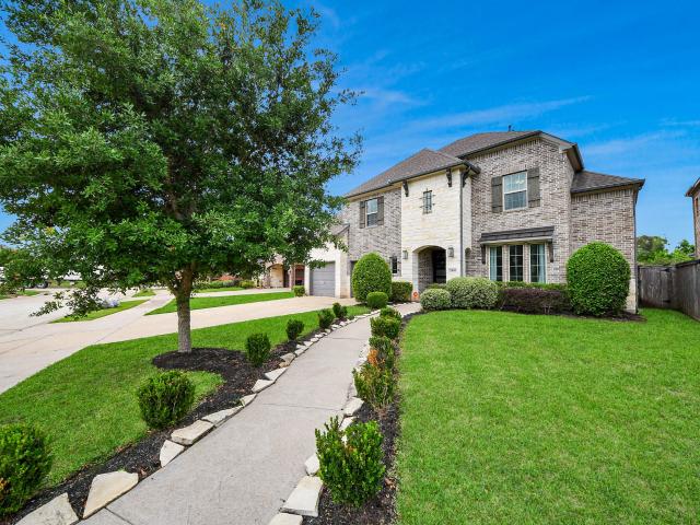 2406 Ginger Mist Court