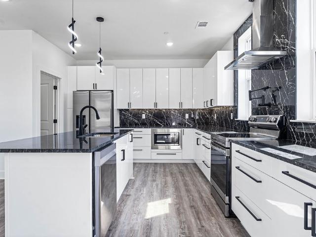 2406 S 27th Street