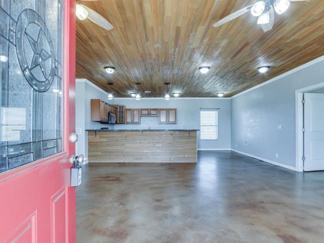 2406 S Logan Road