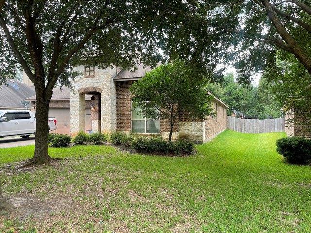 2406 Winter Trail Dr, Conroe, TX 77304