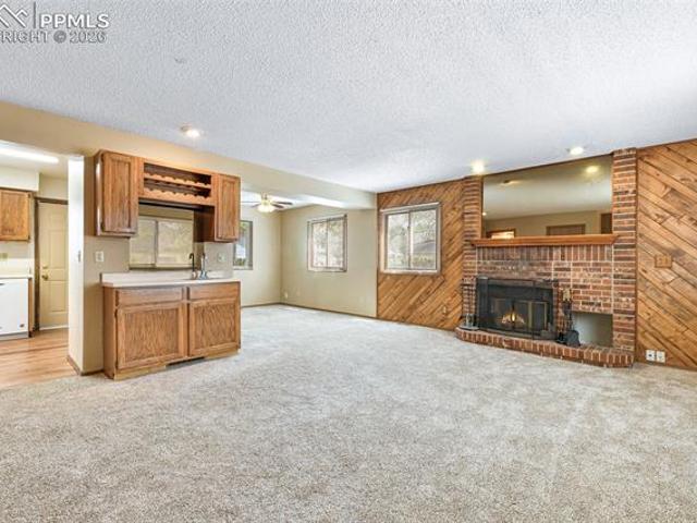 2406 2 W Uintah Street