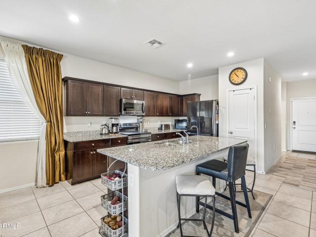 24077 N FIELD Road