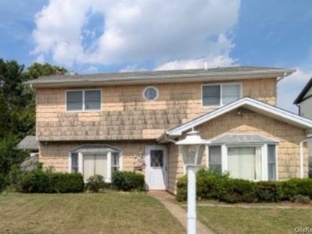 2407 Madison Dr, East Meadow, NY 11554