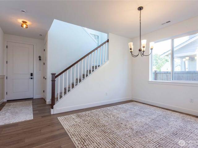 2407 Barn Door Ct