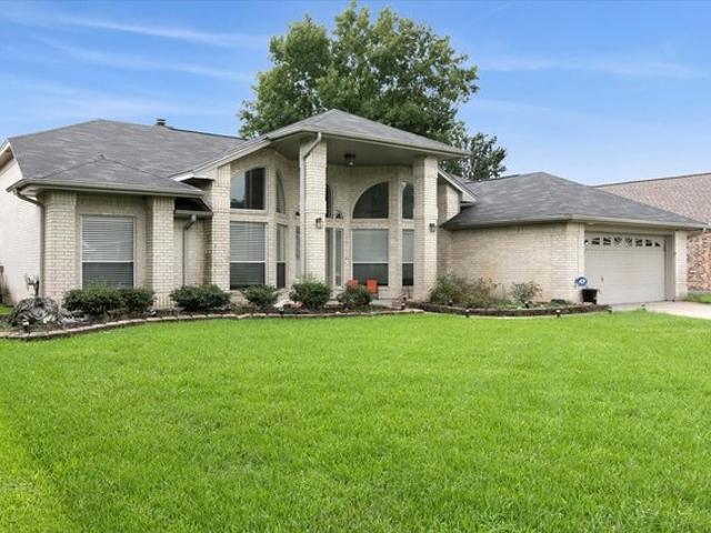2407 Golden Oak Dr, Orange, TX 77632