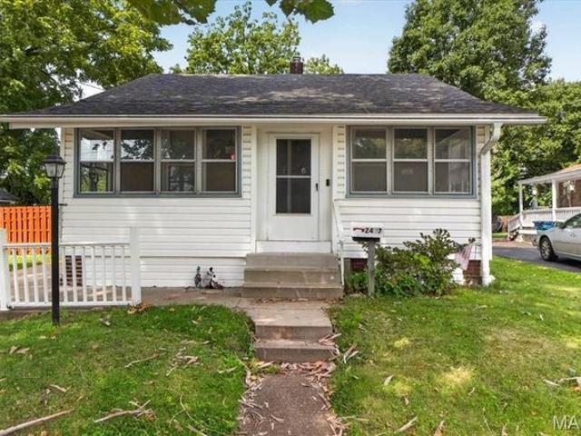 2407 Hood Ave, Overland, MO 63114