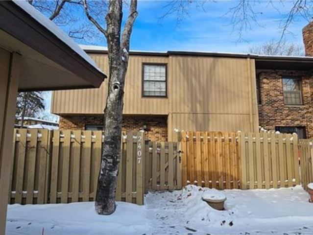 2407 Unity Ave N, Golden Valley, MN 55422