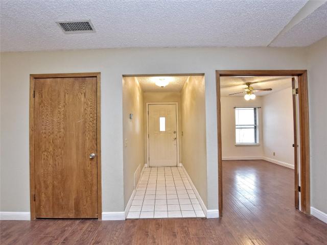 2407 Versailles Dr