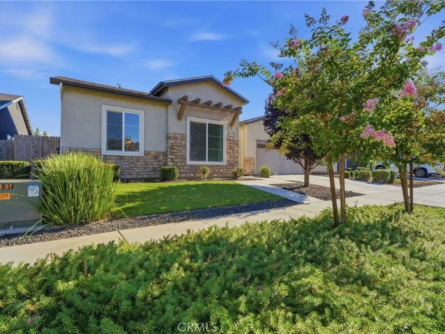 2407 W Andrew
