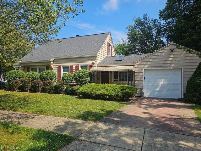 2407 27th St, Cuyahoga Falls, OH 44223