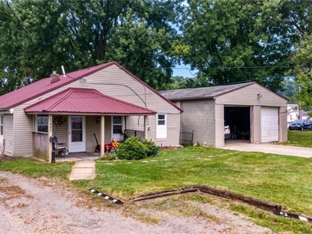 2407 30th St NE, Canton, OH 44705