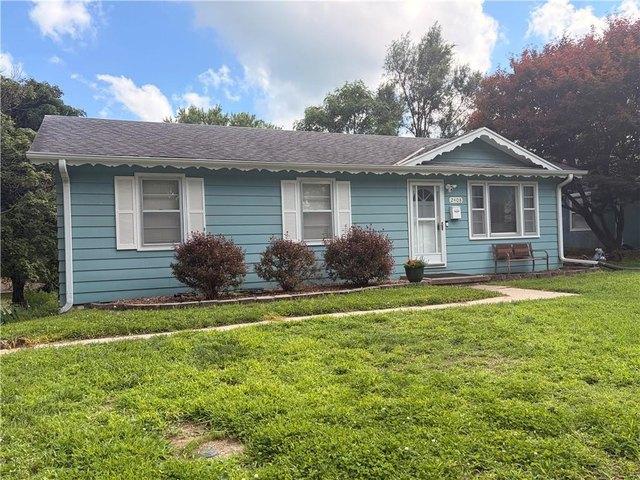 2408 Big Pine Ter, Saint Joseph, MO 64503