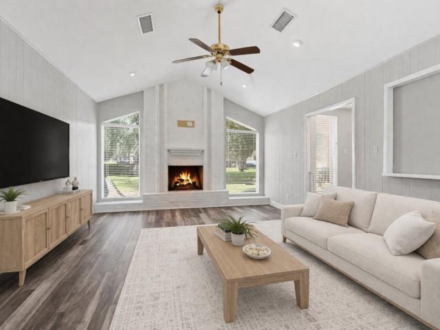 2408 Chelmsford Court