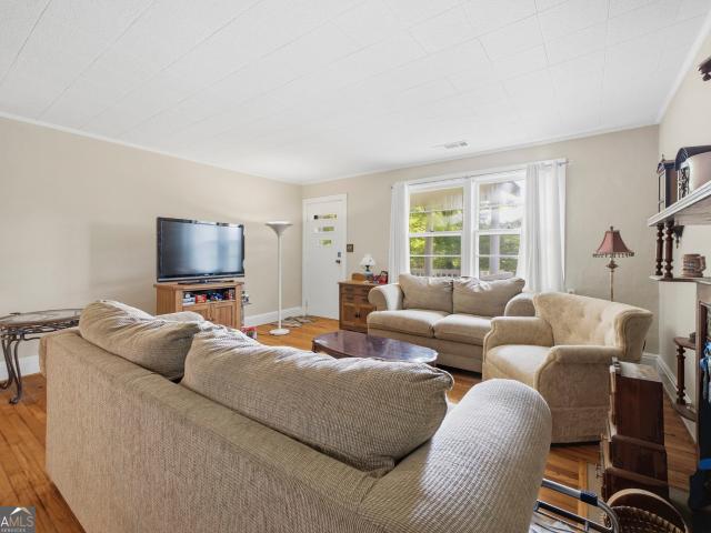 2408 Kingston Highway SE