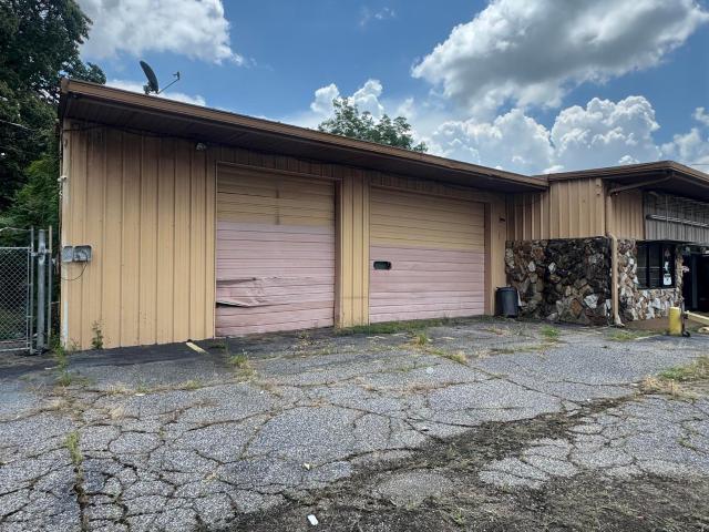 2408 lamar ave