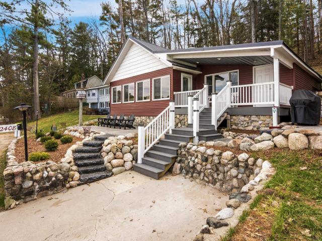 2408 Pinehurst Trail