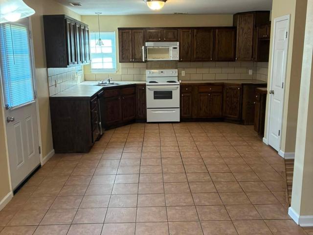 2408 Pleasant Forest