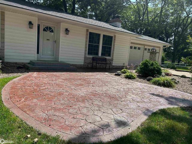 2408 River Oaks