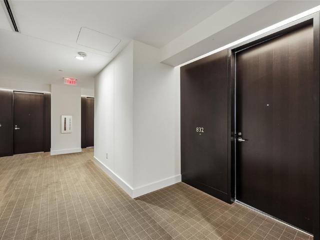 2408 Victory Park Lane # 832