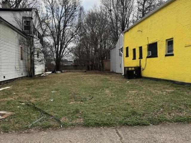 2408 W Market St, Louisville, KY 40212