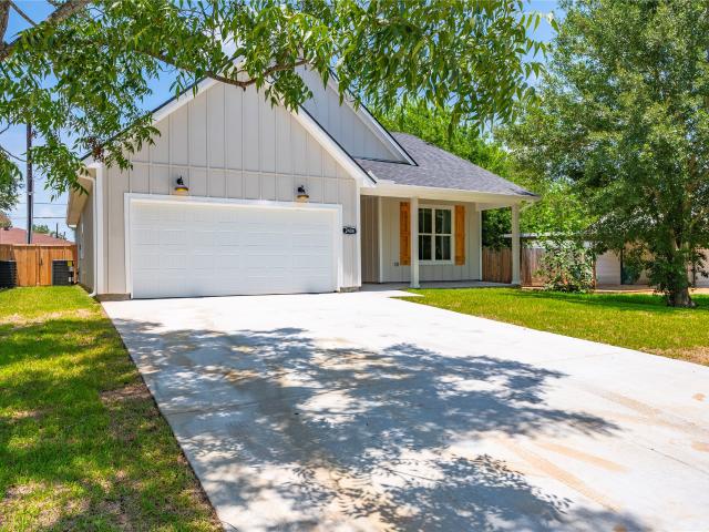 2408 28th Ave N