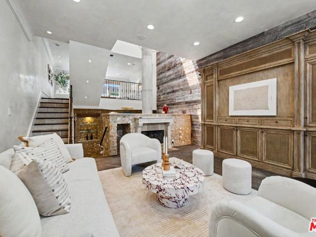 2408 34th Street 4