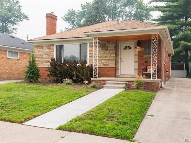 24091 Eastwood St, Oak Park, MI 48237