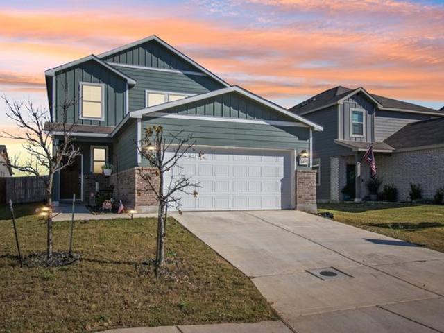 2409 Ayers Dr, Seguin, TX 78155
