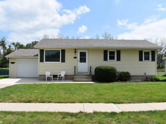 2409 Ellis Ave, Iowa Falls, IA 50126