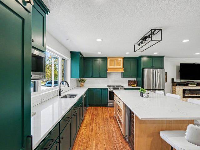 2409 Gilbert Lane