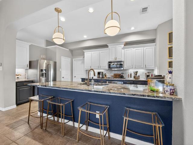 2409 Lakebend Drive